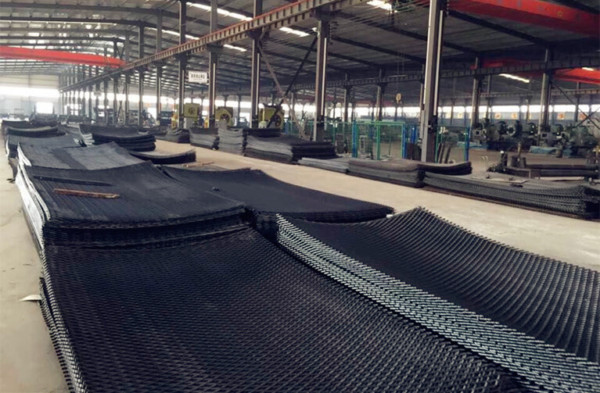 Expanded Metal Floor | Expanded & Perforated Metal Grating in Shanghai